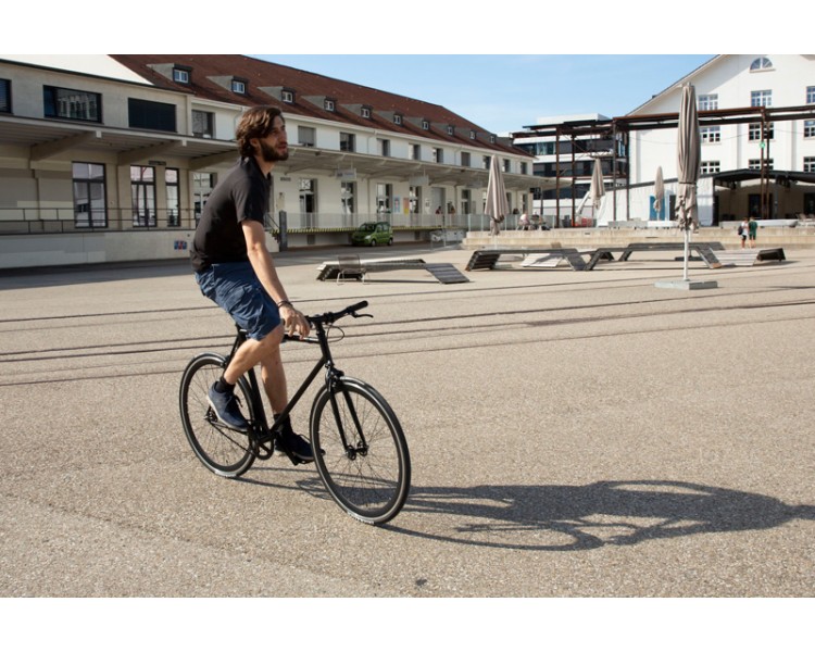 CRIT Black Milan - Afforadable Fixie Bike from Basel | Loris Velos